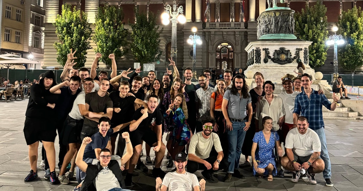 Belgrado Chuggalong - ¡Una experiencia única de Pub Crawl! | GetYourGuide