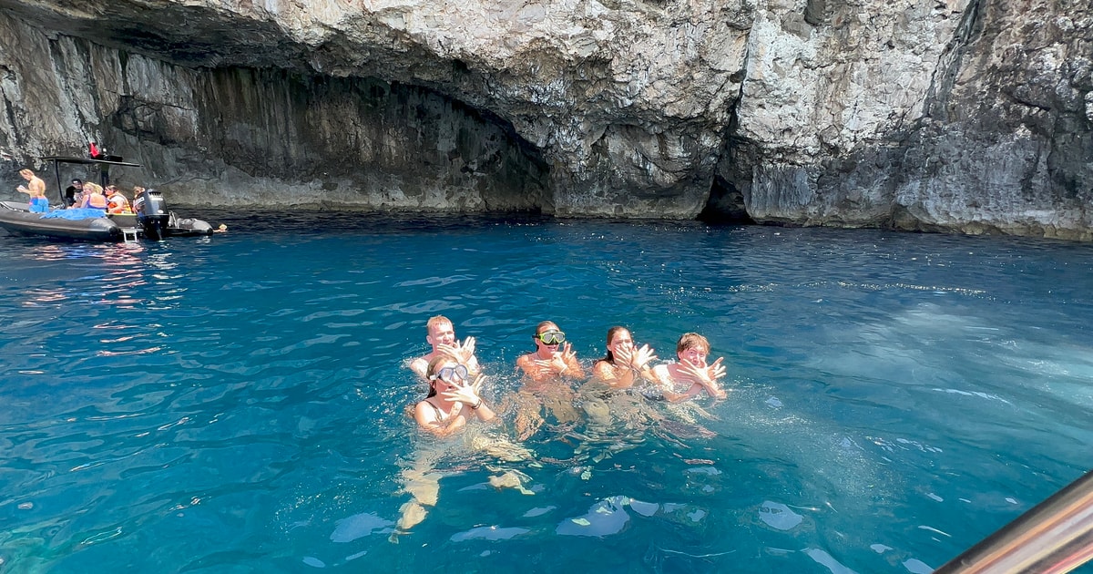 Vlore:Lo más destacado de la Cueva de Haxhi Ali y la Península de ...