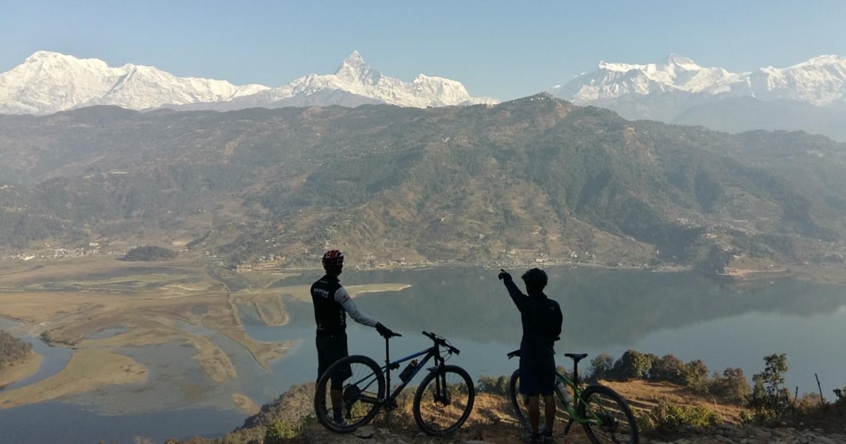 Pokhara: Bergfietstocht van Pumdi Bhumdi naar Fewa Lake | GetYourGuide