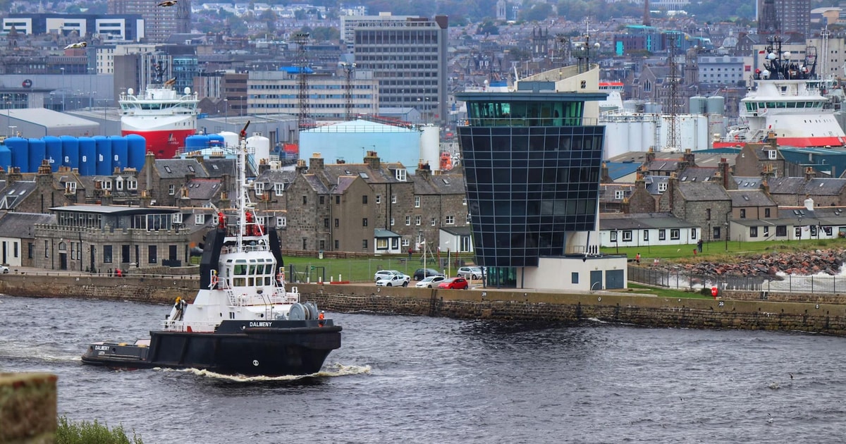 Aberdeen: Fun Puzzle Treasure Hunt to a Pub! | GetYourGuide