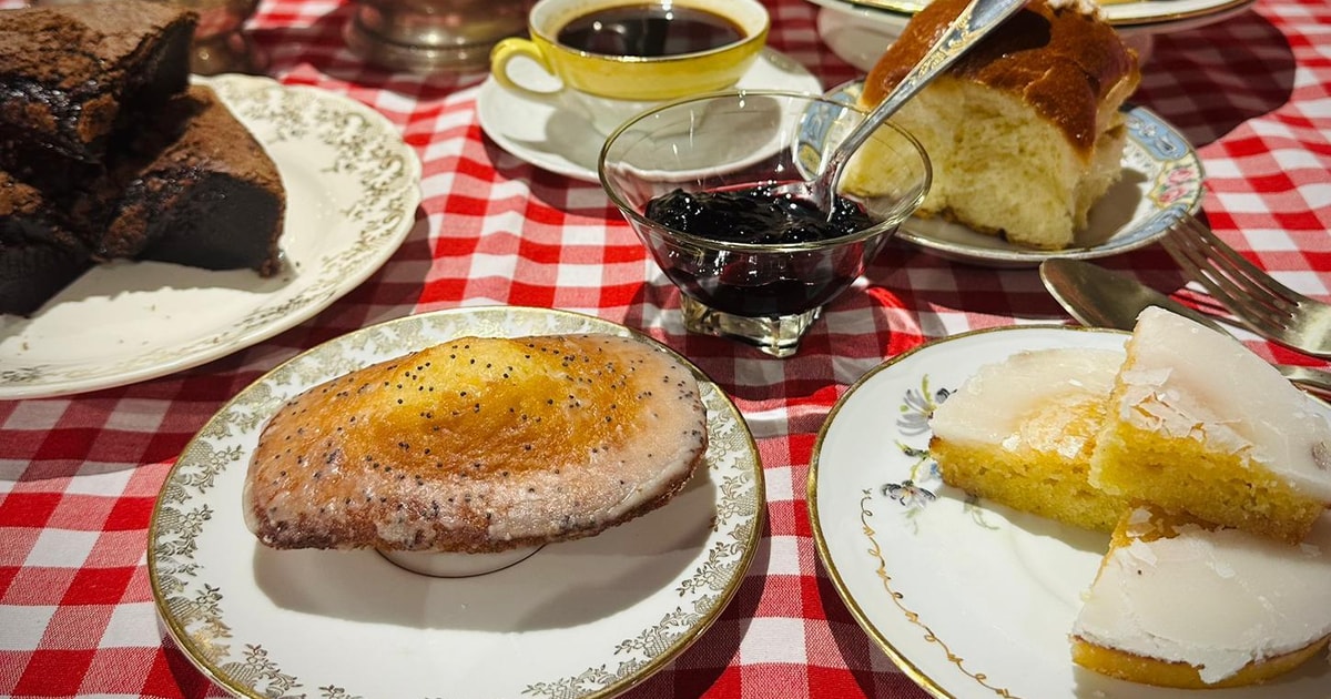 A French "Tea Time" in Paris | GetYourGuide