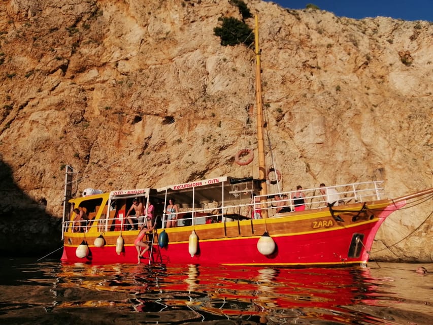 Crucero por la isla de Plavnik y la Playa Dorada, picnic a la parrilla ...