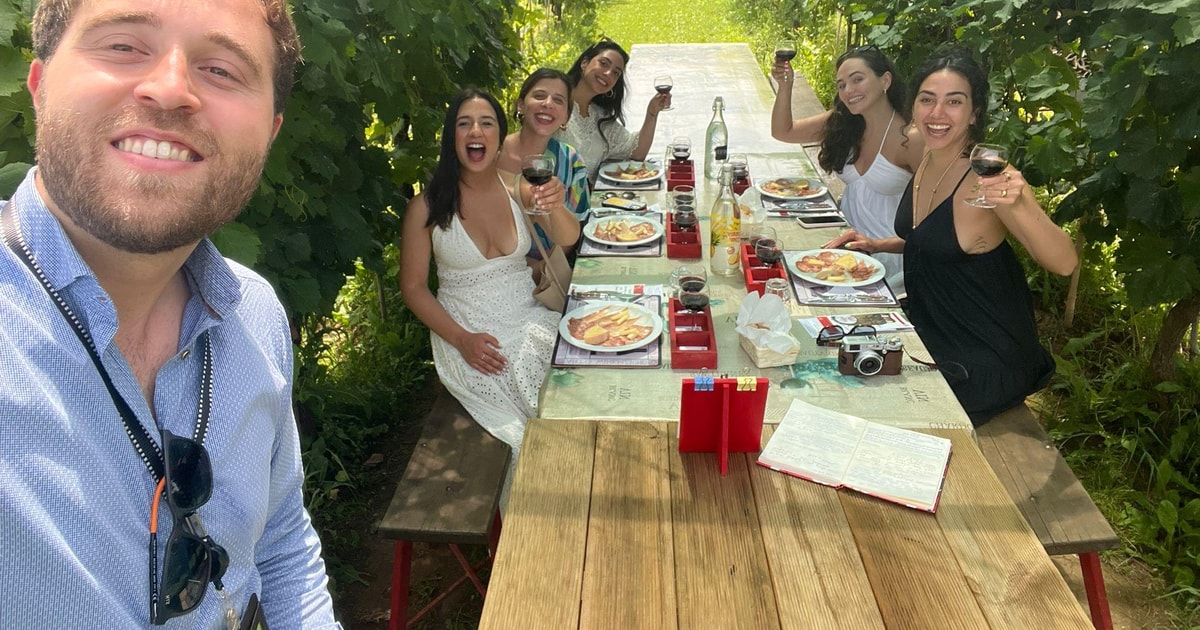 Degustazione in un vigneto toscano con trasferimento da Pisa | GetYourGuide