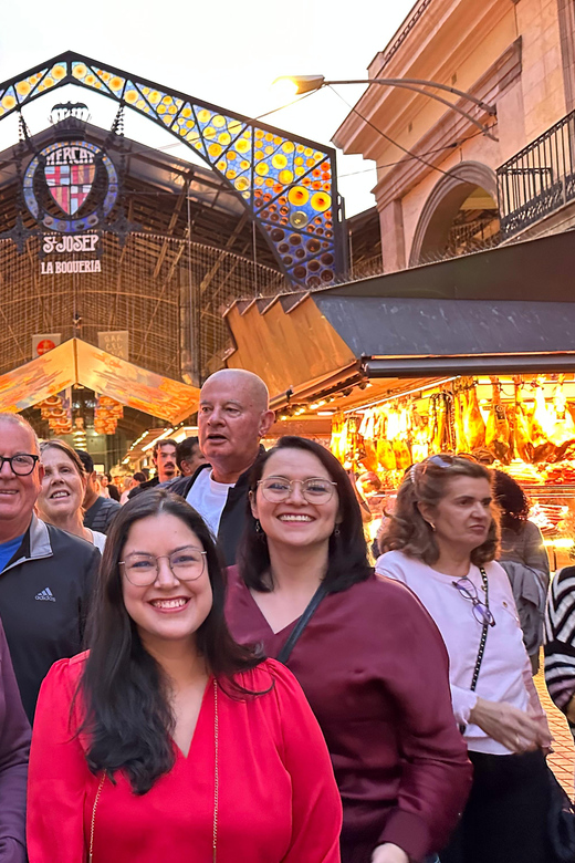 Barcelona: Finom ételek és városnézés a belvárosban | GetYourGuide