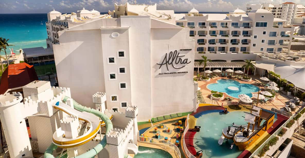 Prive shuttle CUN luchthaven naar Wyndham Alltra Cancun | GetYourGuide