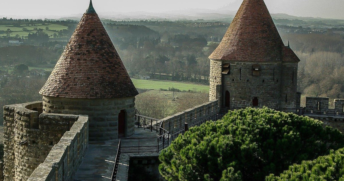 Carcasona: Tour a pie privado con Cité de Carcassonne | GetYourGuide