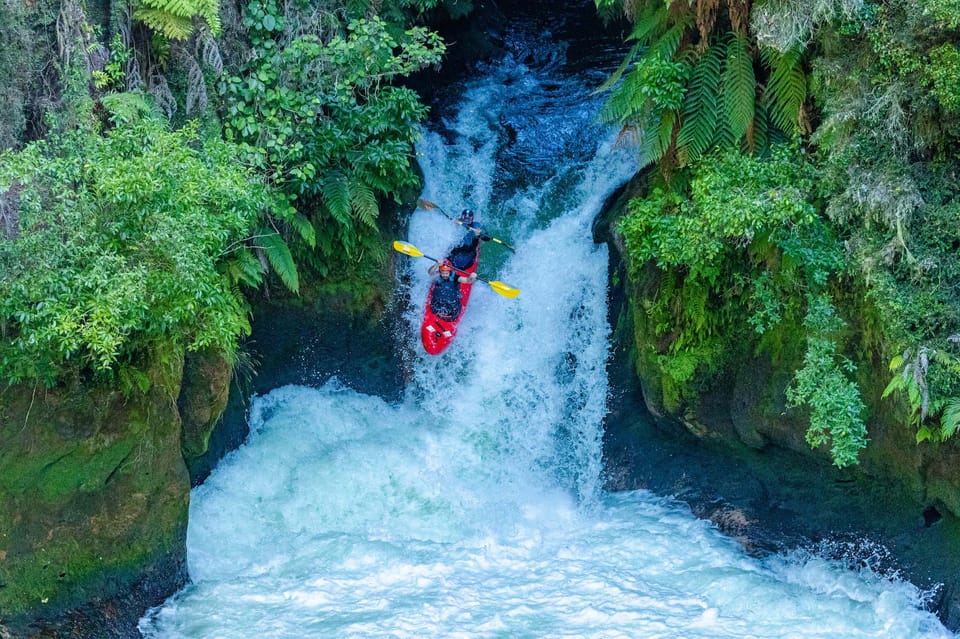 Épica excursión en kayak biplaza por las cascadas del río Kaituna ...