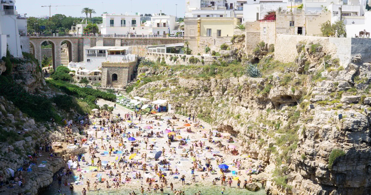 Vanuit Bari: Dagvullende tour naar Polignano met eten op straat 9 uur ...