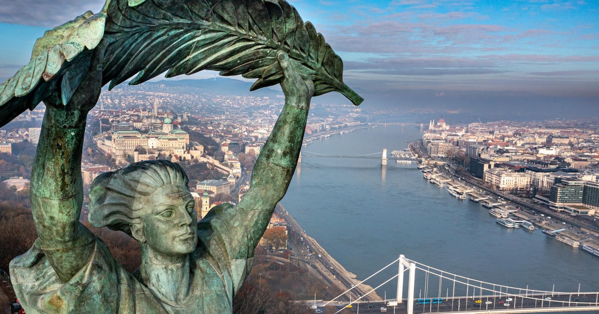 Budapest: Grand City Walking Tour with a Guide | GetYourGuide