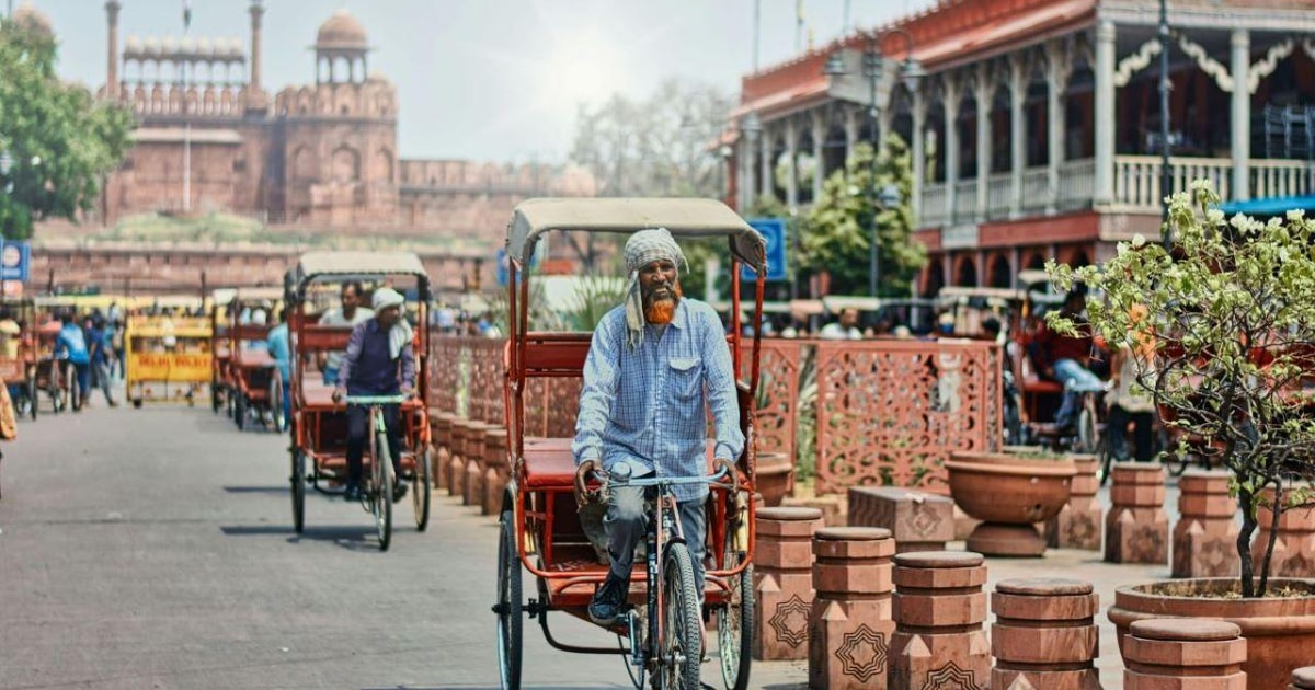 Delhi: Private Tour zu Bangla Sahib & Jama Masjid mit Guide | GetYourGuide