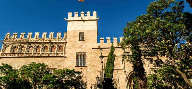 Valensiya'nın En İyileri: Özel Ulaşım ve Top ile Öne Çıkanlar ...