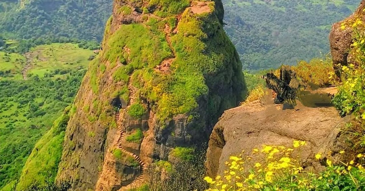 Ab Mumbai: Prabalgad Fort Trek mit Mahlzeiten und Transfer | GetYourGuide