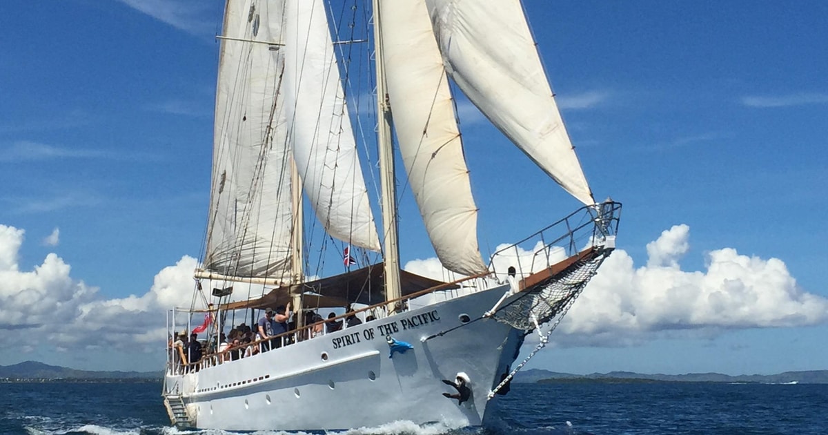 Kadavu Lailai & Reef Day Sail: Full-Day Captain Cook Cruises | GetYourGuide