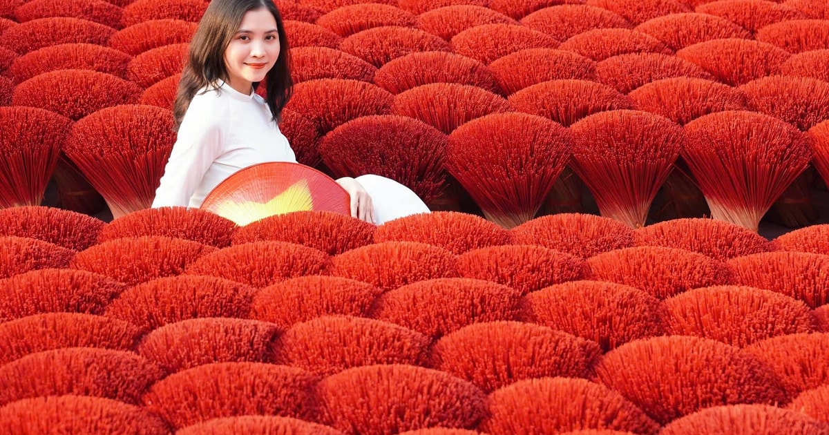 Hanoi: Van Phuc Silk Village Or Hat Village, Incense Village | GetYourGuide