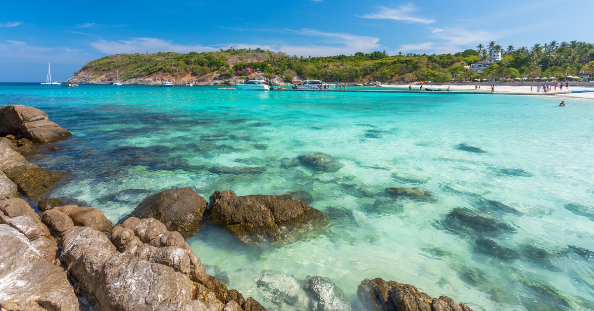 Phuket Kahung Beach (Koh Hey) & Racha Island mit dem Schnellboot ...