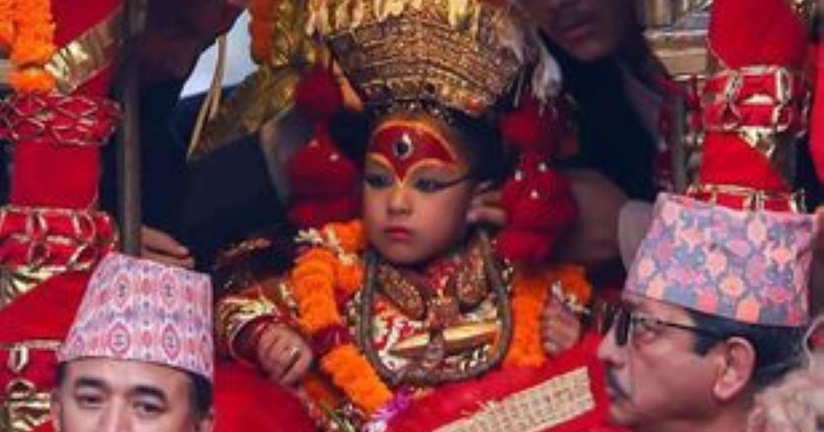 Tour a piedi del mercato locale più antico con la dea vivente Kumari | GetYourGuide