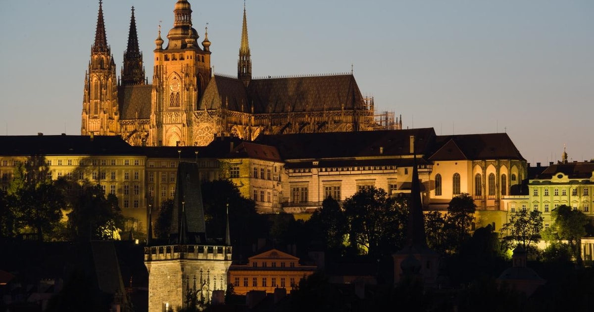 Prague: Private Castle Tour with Limousine-alone at catle | GetYourGuide