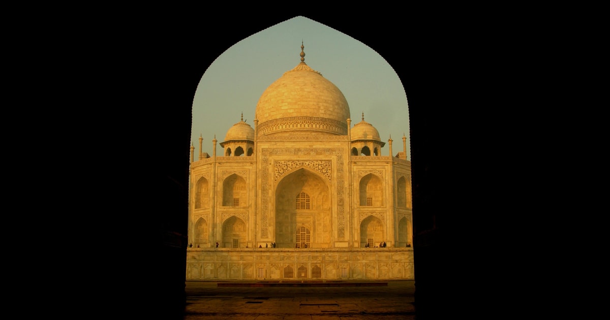 Hoppa över kön Taj Mahal guidad tur | GetYourGuide