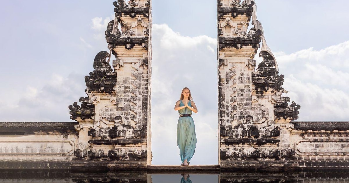 Visite privée d'une jounée de la Porte du Ciel de Lempuyang | GetYourGuide