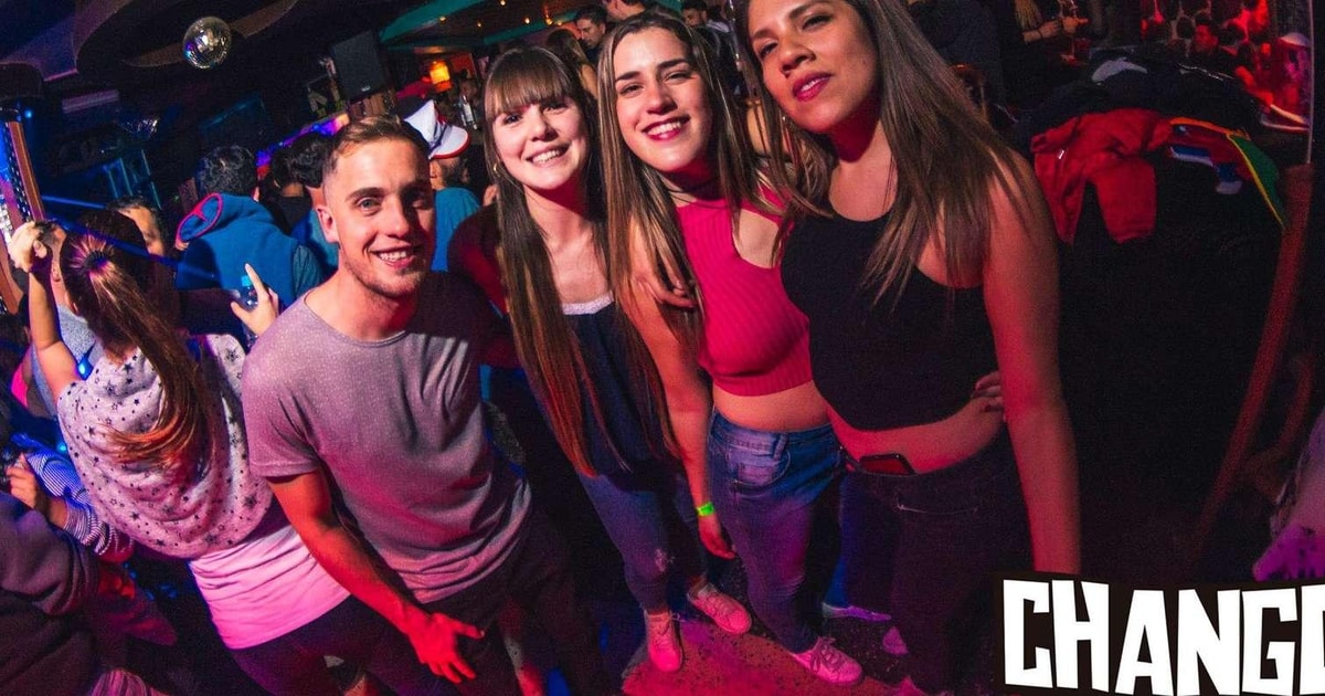 Cusco : Tournée des bars avec 3 bars et entrée dans une boîte de nuit ...