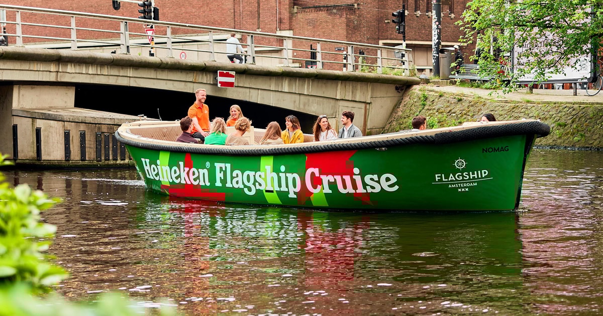 Amsterdam: De Heineken Flagship Grachtenrondvaart | GetYourGuide