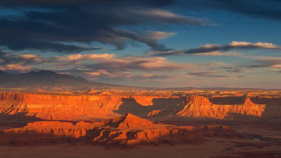 Moab: Canyon Country Zonsondergang Helikoptervlucht | GetYourGuide