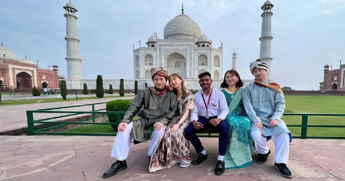 Agra: Taj Mahal Agra Fort & Baby Taj Privétour per Tuk-Tuk | GetYourGuide