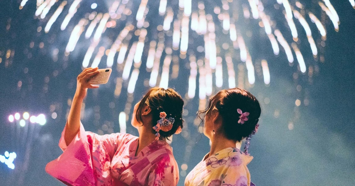 Z Tokio: 1-dniowa wycieczka do Kamakury (pokaz sztucznych ogni w Atami) | GetYourGuide