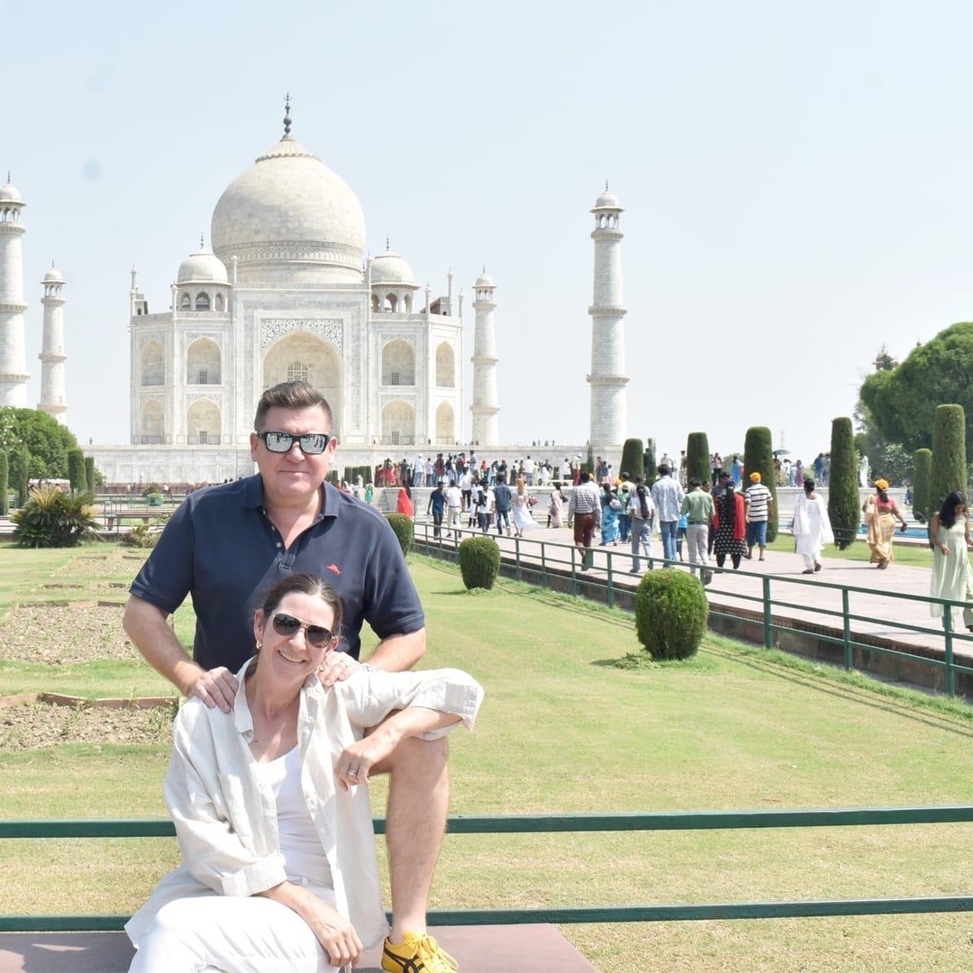 Da Delhi: escursione di un giorno al Taj Mahal e al centro di recupero ...