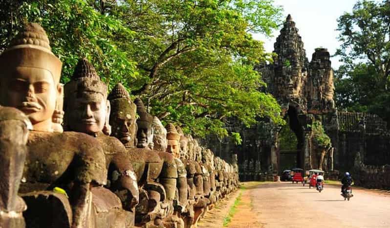 Private Tours Angkor wat, Thom and Small group temple | GetYourGuide
