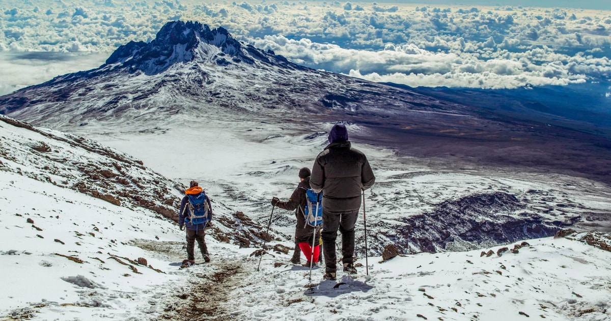 4 jours d'ascension du Mont Meru - Tanzanie | GetYourGuide