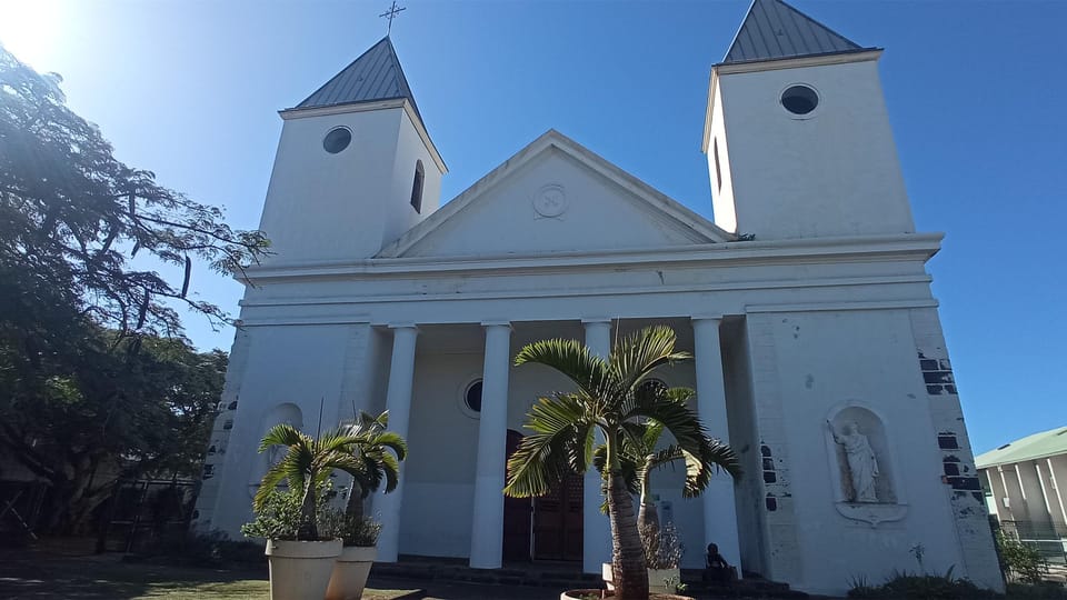 Isla de la Reunión: Templos y religiones Tour de medio día | GetYourGuide