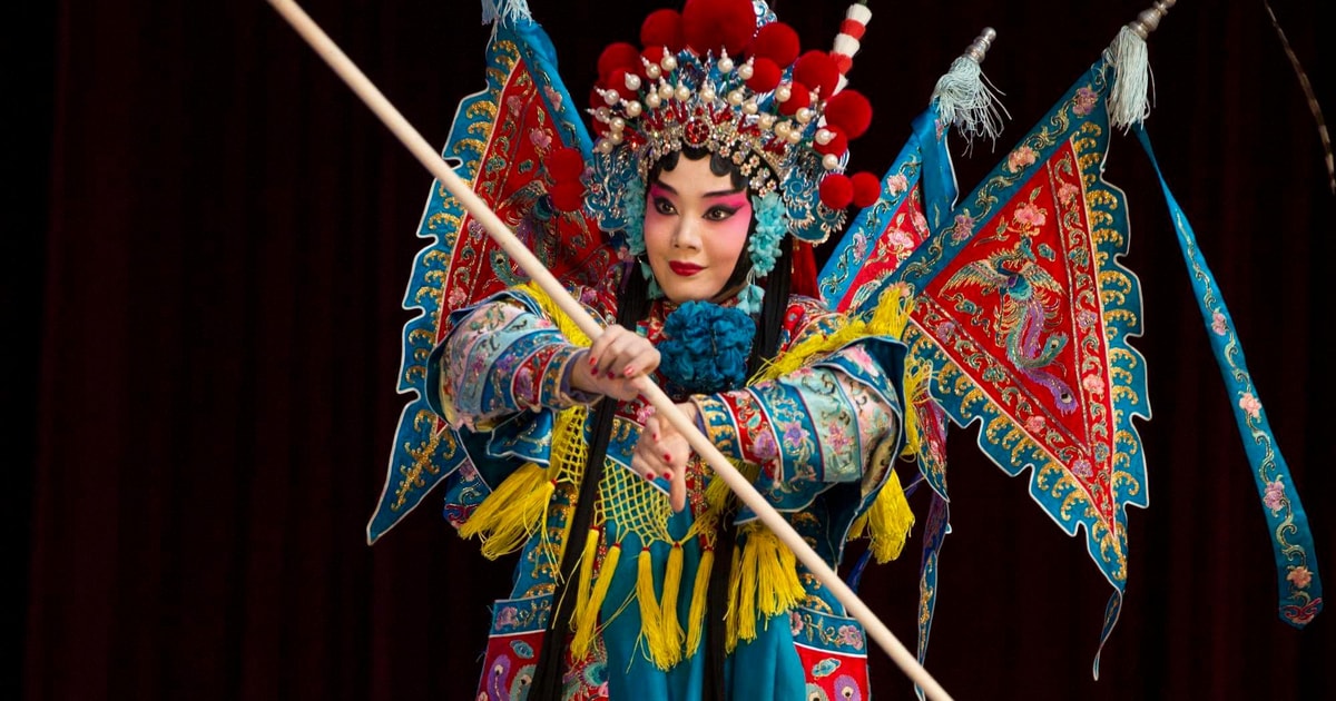 Beijing Evening Tour Of Peking Opera With Transfer | GetYourGuide