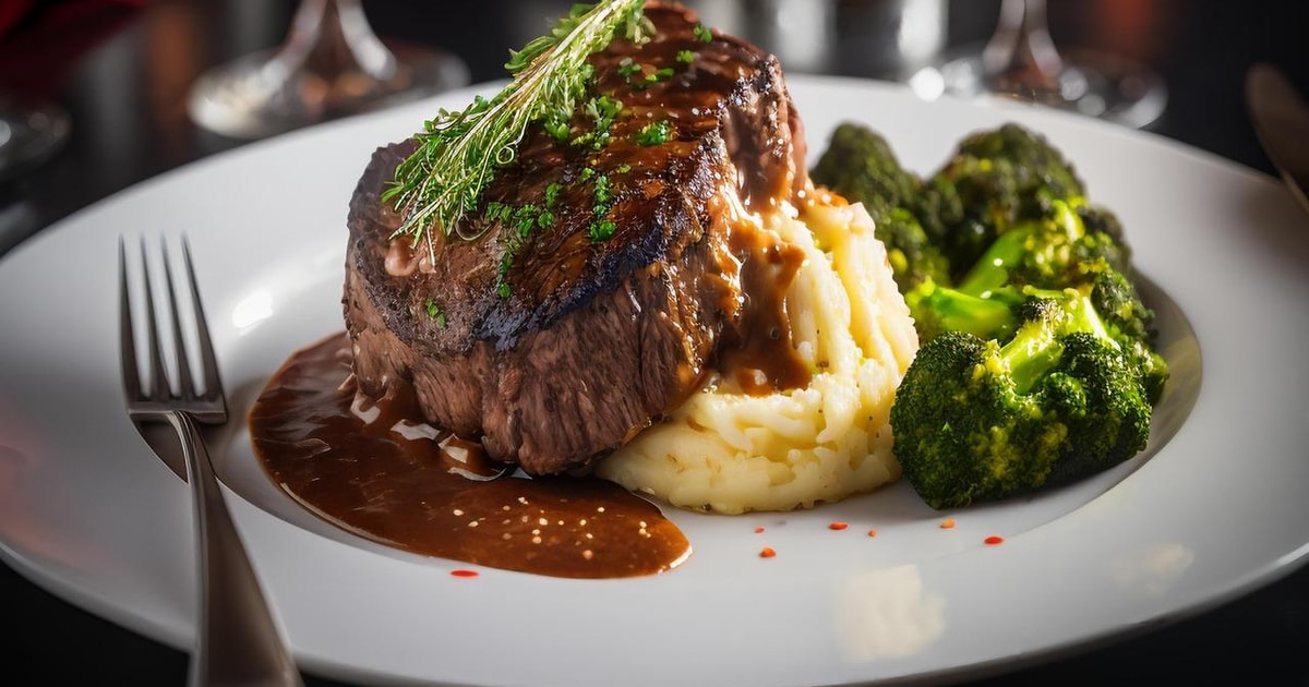 Colombo: Luxury Steak Dining + Wine or Cocktail and Dessert | GetYourGuide