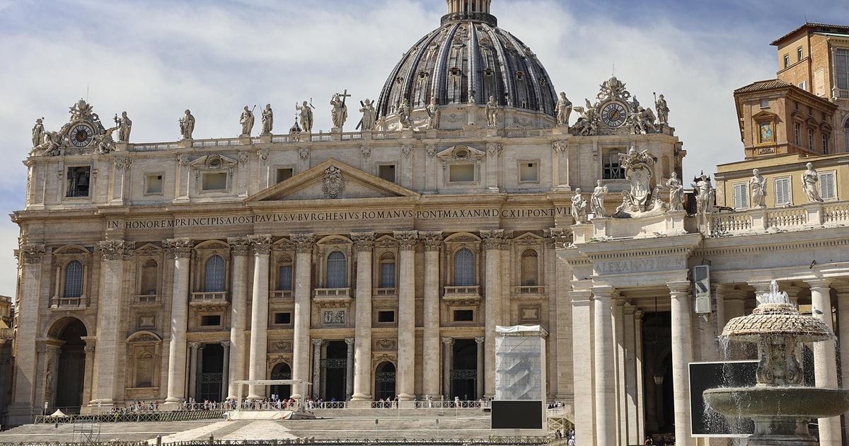 Rome : visite de la basilique Saint-Pierre, des tombeaux et montée en ...