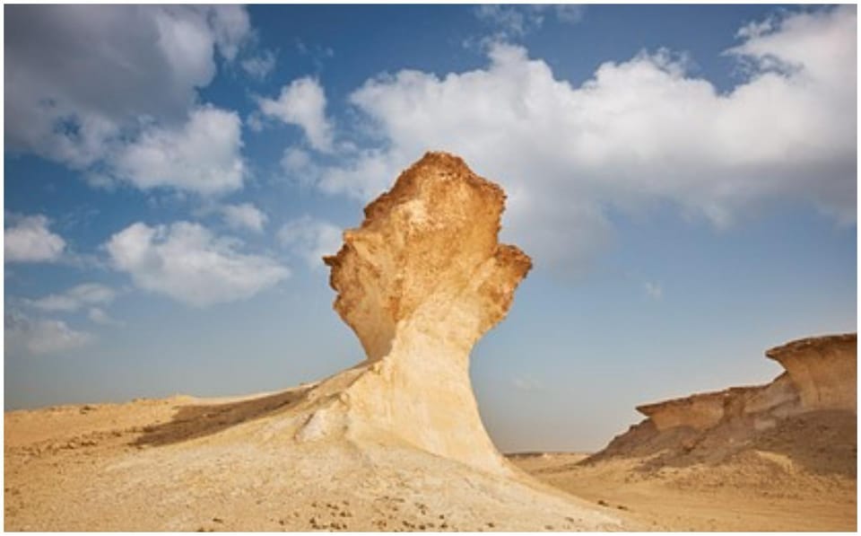 West Qatar Tour naar Richard sierra sculptuur, Umbrella Rocks ...