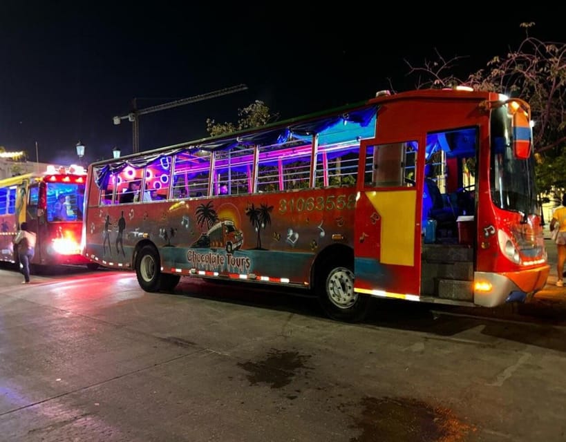 Cartagena: City Highlights Chiva Party Bus Tour de Noche | GetYourGuide