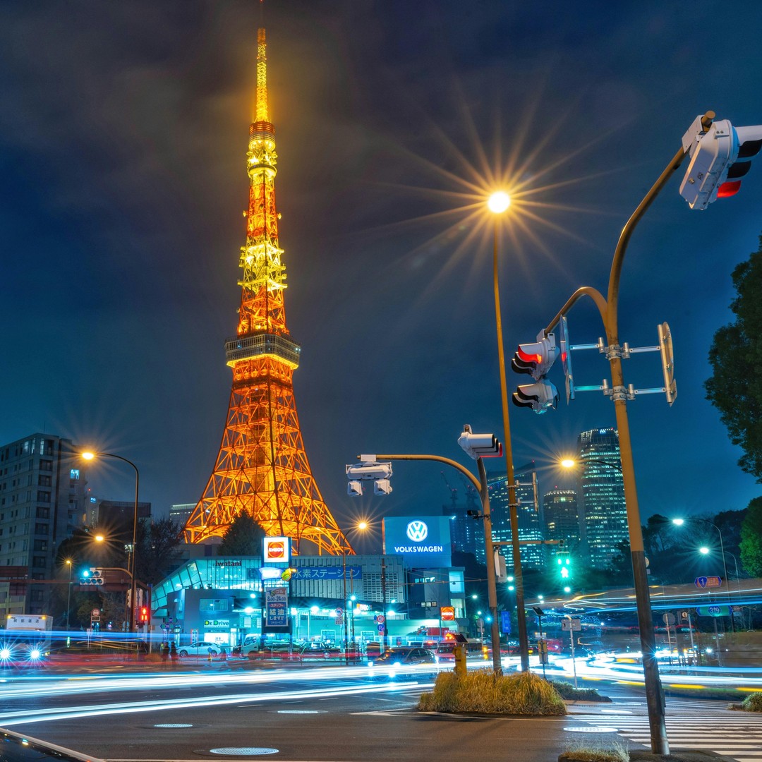 Tokio: vodeni ogled cesarske palače, stolpa in postaje | GetYourGuide