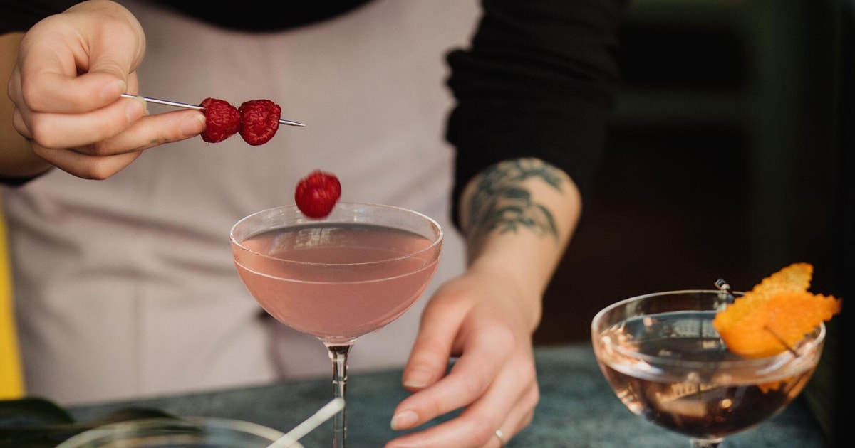 Krakow: 2-Hour Cocktail-Making Workshop | GetYourGuide