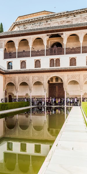 Granada: Alhambra & Nasrid Palaces Tour with Tickets | GetYourGuide