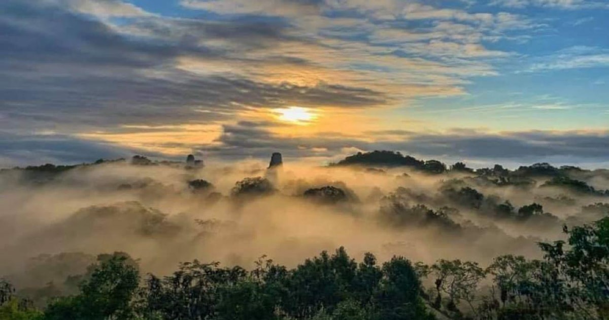 Van Flores: Tikal Sunrise uitgebreide privétour | GetYourGuide