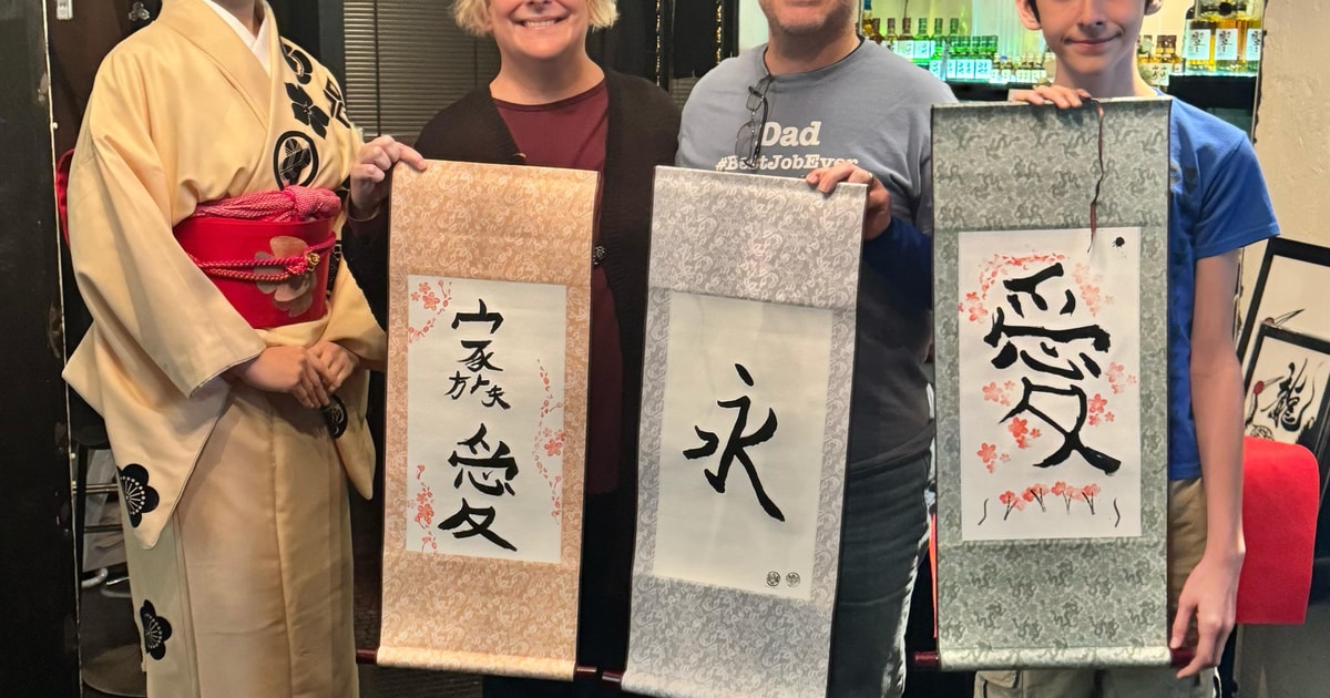 Tokyo: Kanji Calligraphy Lesson with Drink | GetYourGuide