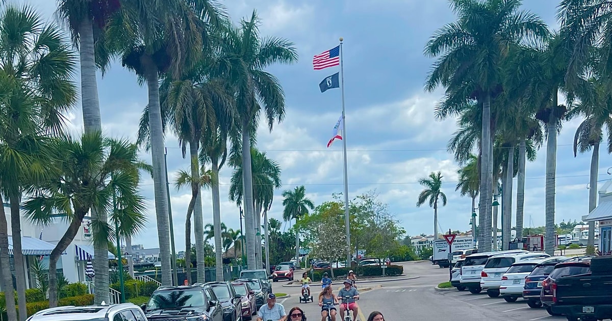 Naples, Florida: Recorrido en triciclo eléctrico por el centro de la ...