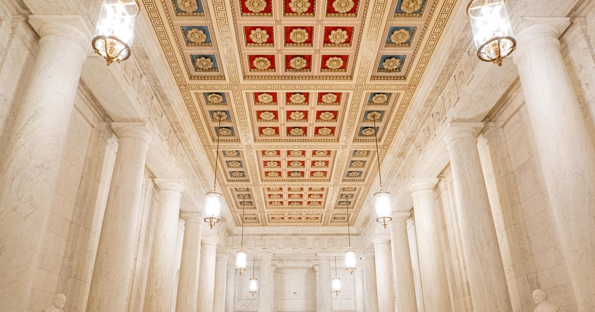 DC: Supreme Court, Folger, Library of Congress & US Capitol | GetYourGuide