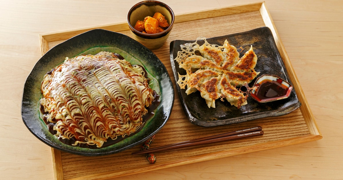 Tokio: Okonomiyaki & Gyoza mit lokaler Supermarkt-Tour | GetYourGuide