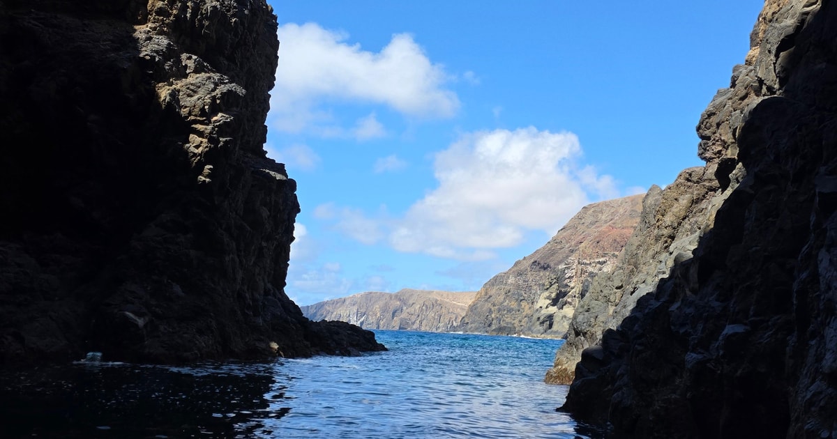 Boottocht langs de kust van Calheta | GetYourGuide