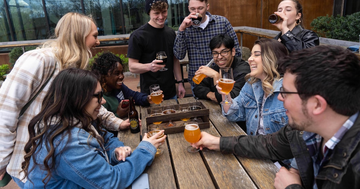 Dallas Spirits & Spirits hjemsøgt pubcrawl | GetYourGuide