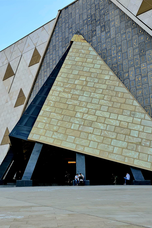 Cairo: Ingresso para o Grande Museu Egípcio com Guia e Transferências ...