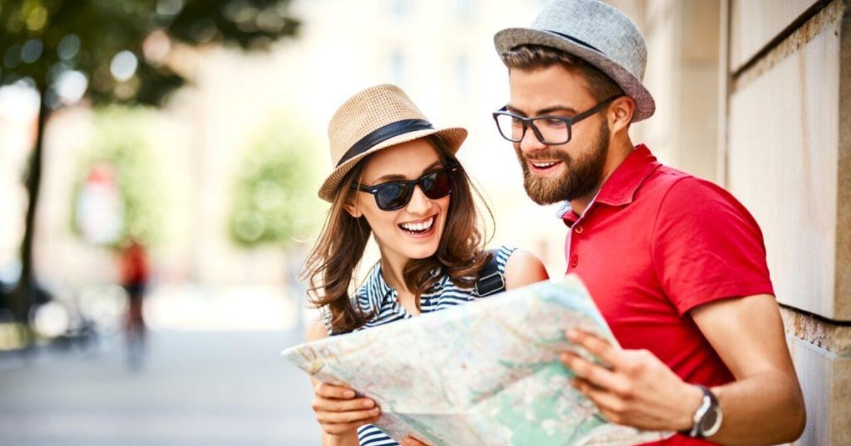 Breathtaking Manchester – Walking Tour for Couples | GetYourGuide