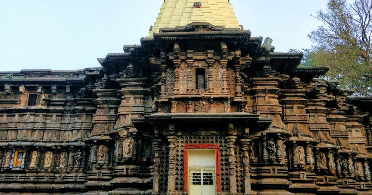 Visite d'une journée à Kolhapur : temples, royauté et saveurs locales | GetYourGuide